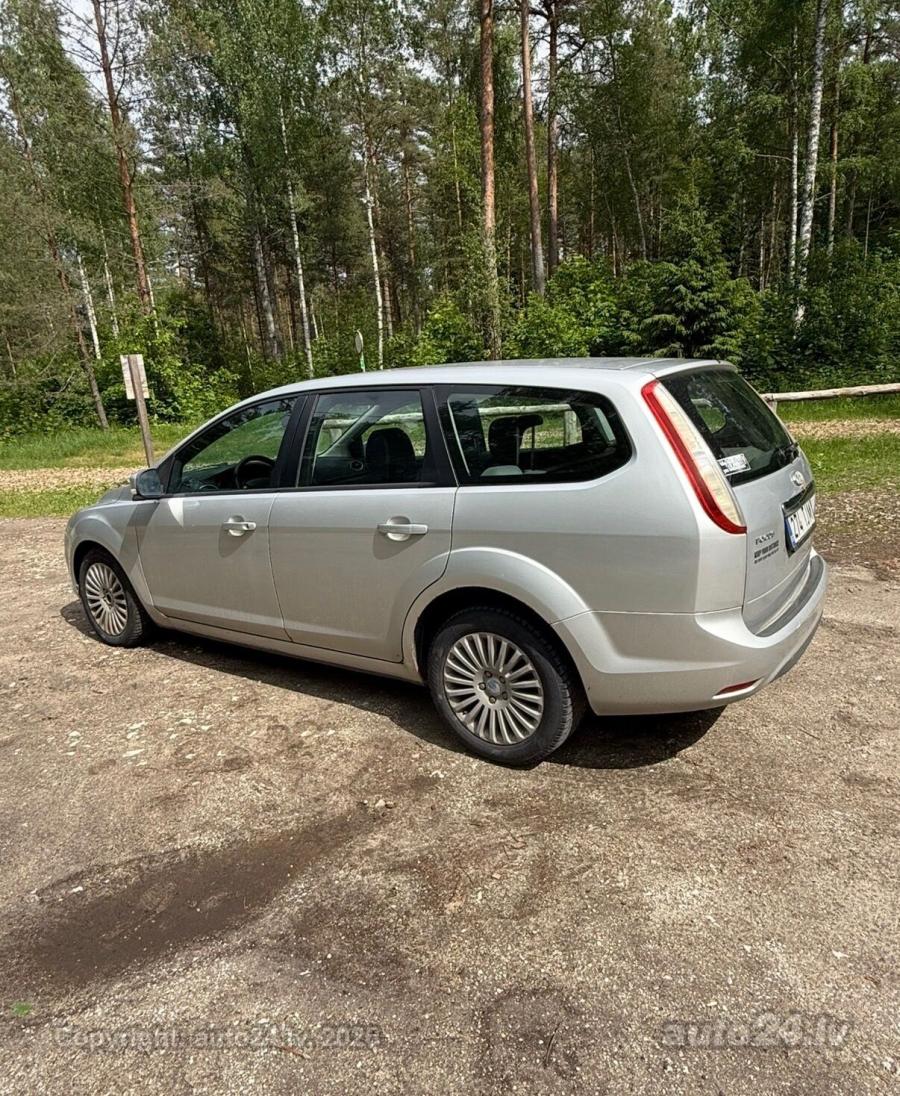 Grey Ford Focus 2008 in Tallinn, with an engine capacity of 1.60 L and mileage of 416 thousand km for 900 €, photo 4 on AUTOMOTO.COM.LV