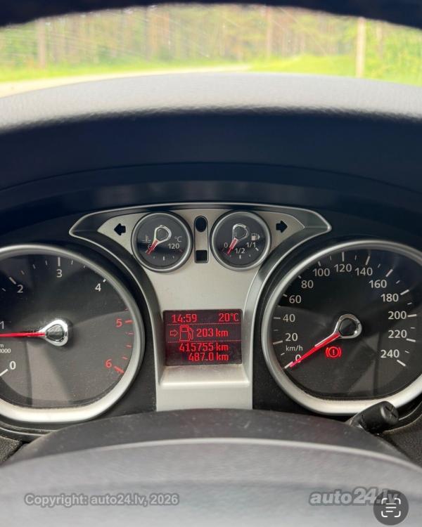 Grey Ford Focus 2008 in Tallinn, with an engine capacity of 1.60 L and mileage of 416 thousand km for 900 €, photo 9 on AUTOMOTO.COM.LV