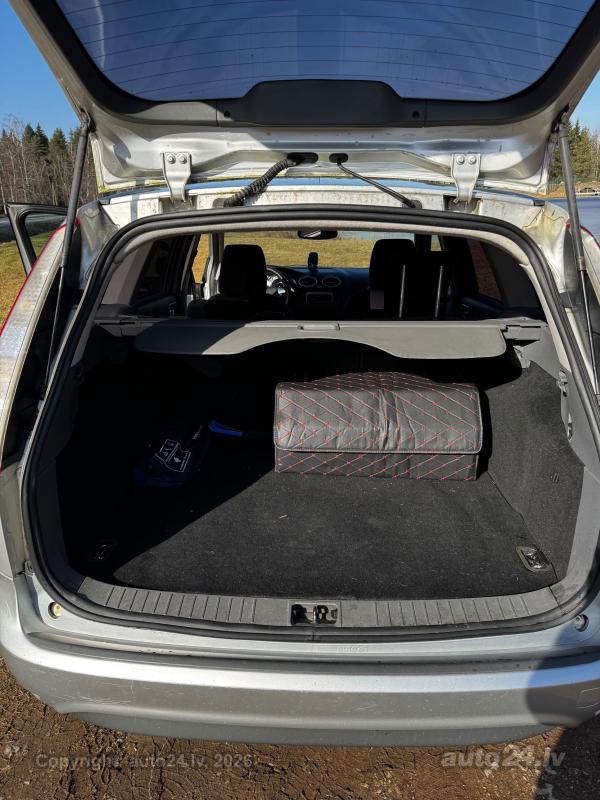 Pelēks Ford Focus 2008 Tallina, ar dzinēja tilpumu 2.00 L un nobraukumu 243 tūkst. km par 1900 €, foto 5 vietnē AUTOMOTO.COM.LV