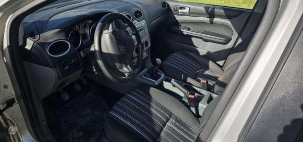 Pelēks Ford Focus 2008 Panevēža, ar dzinēja tilpumu 1.56 L un nobraukumu 311 tūkst. km par 1350 €, foto 6 vietnē AUTOMOTO.COM.LV