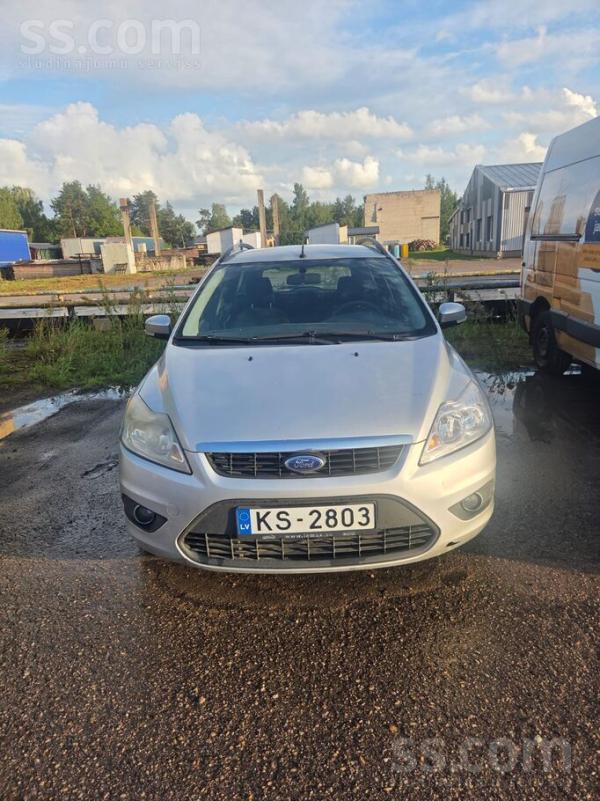 Grey Ford Focus 2008 in Riga, with an engine capacity of 1.60 L and mileage of 295 thousand km for 550 €, photo 1 on AUTOMOTO.COM.LV