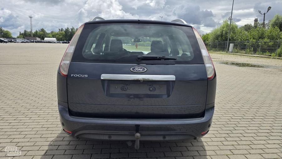 Grey Ford Focus 2008 in Marijampole, with an engine capacity of 1.60 L and mileage of 174 thousand km for 1750 €, photo 7 on AUTOMOTO.COM.LV