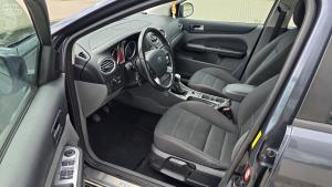 Grey Ford Focus 2008 in Marijampole, with an engine capacity of 1.60 L and mileage of 174 thousand km for 1750 €, photo 8 on AUTOMOTO.COM.LV