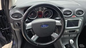 Grey Ford Focus 2008 in Marijampole, with an engine capacity of 1.60 L and mileage of 174 thousand km for 1750 €, photo 12 on AUTOMOTO.COM.LV