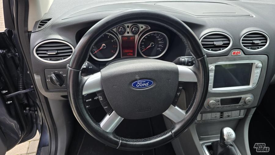 Grey Ford Focus 2008 in Marijampole, with an engine capacity of 1.60 L and mileage of 174 thousand km for 1750 €, photo 12 on AUTOMOTO.COM.LV