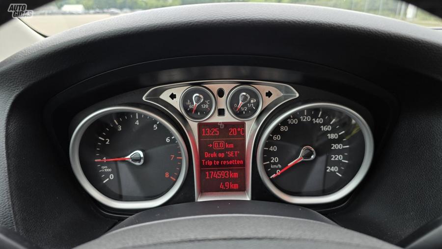 Grey Ford Focus 2008 in Marijampole, with an engine capacity of 1.60 L and mileage of 174 thousand km for 1750 €, photo 13 on AUTOMOTO.COM.LV