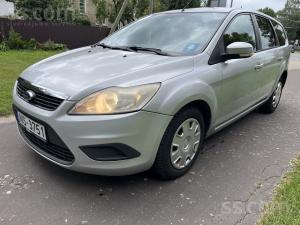 Pelēks Ford Focus 2008 Rīga, ar dzinēja tilpumu 1.60 L un nobraukumu 358 tūkst. km par 1790 €, foto  vietnē AUTOMOTO.COM.LV