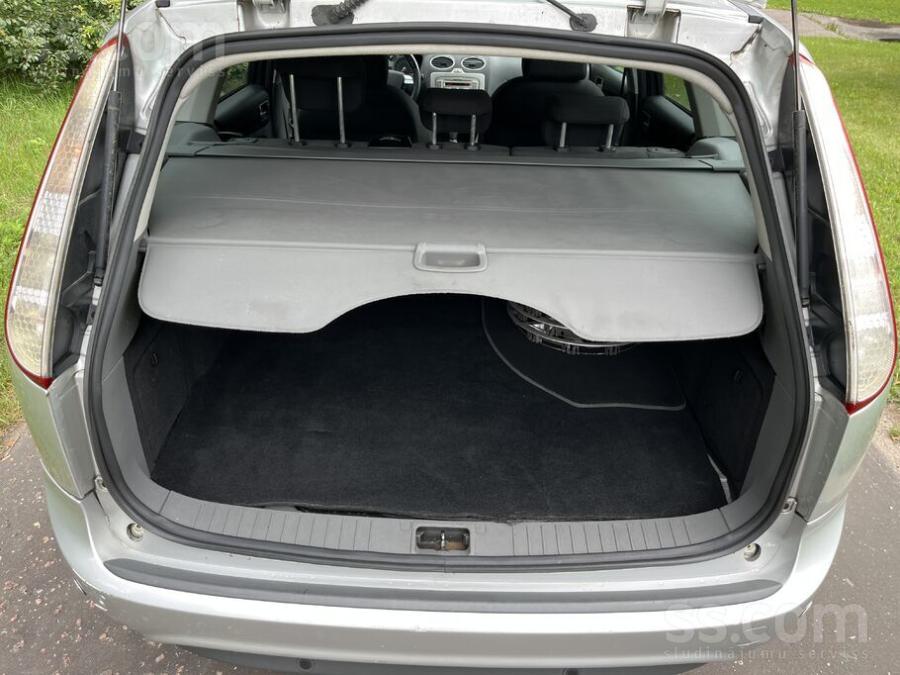 Pelēks Ford Focus 2008 Rīga, ar dzinēja tilpumu 1.60 L un nobraukumu 358 tūkst. km par 1790 €, foto 12 vietnē AUTOMOTO.COM.LV