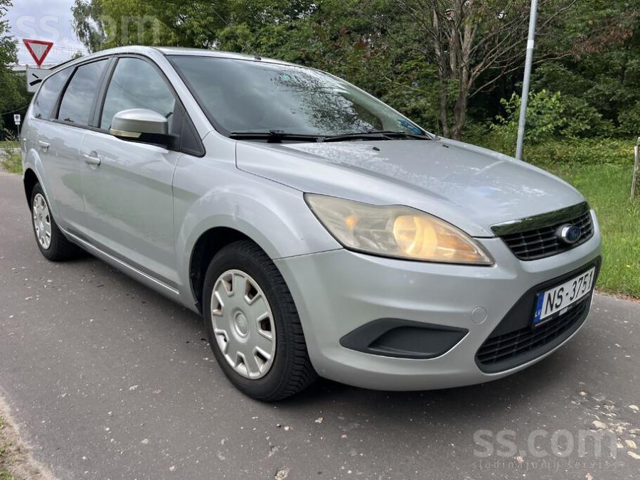 Pelēks Ford Focus 2008 Rīga, ar dzinēja tilpumu 1.60 L un nobraukumu 358 tūkst. km par 1790 €, foto 13 vietnē AUTOMOTO.COM.LV