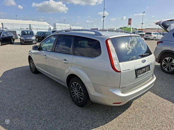Pelēks Ford Focus 2008 Marijampole, ar dzinēja tilpumu 1.60 L un nobraukumu 240 tūkst. km par 2000 €, foto 2 vietnē AUTOMOTO.COM.LV