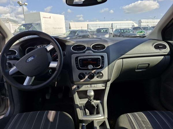 Pelēks Ford Focus 2008 Marijampole, ar dzinēja tilpumu 1.60 L un nobraukumu 240 tūkst. km par 2000 €, foto 7 vietnē AUTOMOTO.COM.LV