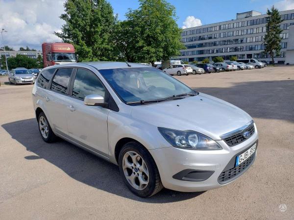 Grey Ford Focus 2008 in Vilnius, with an engine capacity of 1.56 L and mileage of 330 thousand km for 1200 €, photo 1 on AUTOMOTO.COM.LV