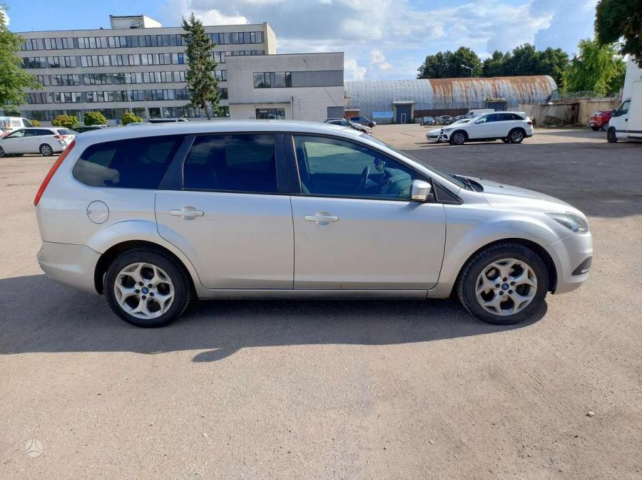 Pelēks Ford Focus 2008 Viļņa, ar dzinēja tilpumu 1.56 L un nobraukumu 330 tūkst. km par 1200 €, foto 5 vietnē AUTOMOTO.COM.LV