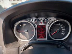 Pelēks Ford Focus 2008 Viļņa, ar dzinēja tilpumu 1.56 L un nobraukumu 330 tūkst. km par 1200 €, foto 10 vietnē AUTOMOTO.COM.LV