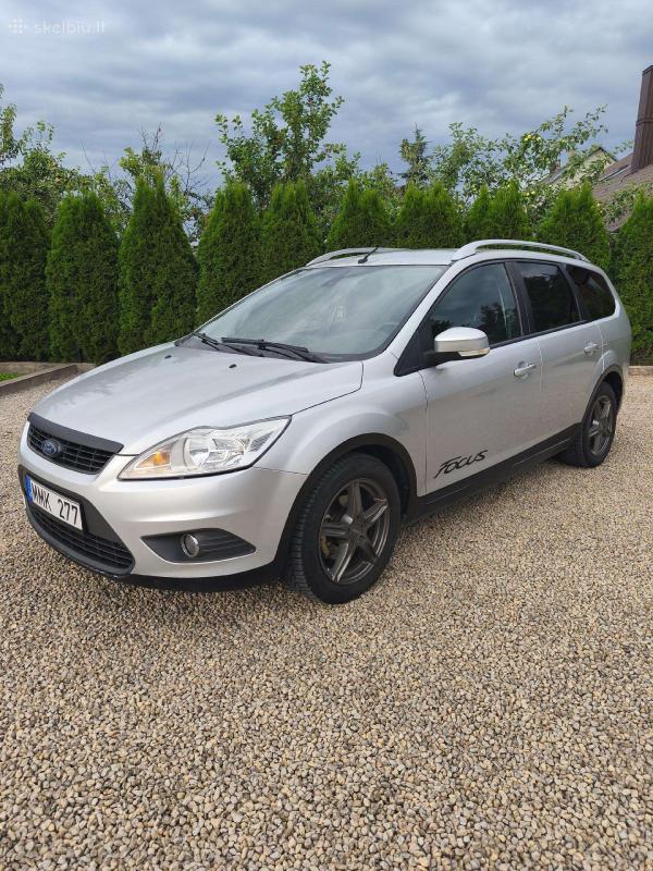 Grey Ford Focus 2008 in Kelme, with an engine capacity of 1.60 L and mileage of 296 thousand km for 1650 €, photo 1 on AUTOMOTO.COM.LV