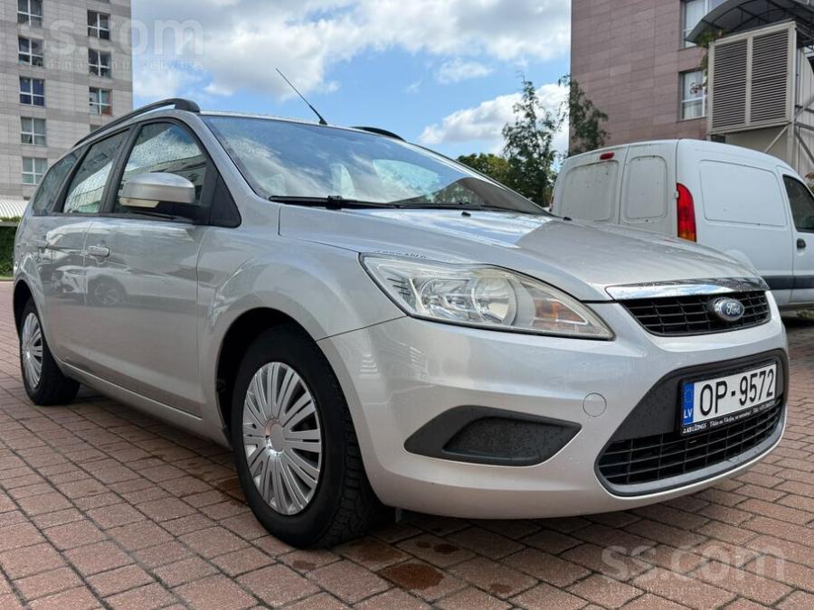 Pelēks Ford Focus 2008 Rīga, ar dzinēja tilpumu 1.60 L un nobraukumu 0 tūkst. km par 2500 €, foto 1 vietnē AUTOMOTO.COM.LV