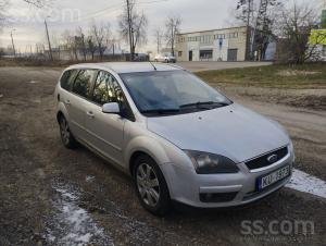 Pelēks Ford Focus 2008 Rīga, ar dzinēja tilpumu 1.60 L un nobraukumu 258 tūkst. km par 1400 €, foto 3 vietnē AUTOMOTO.COM.LV
