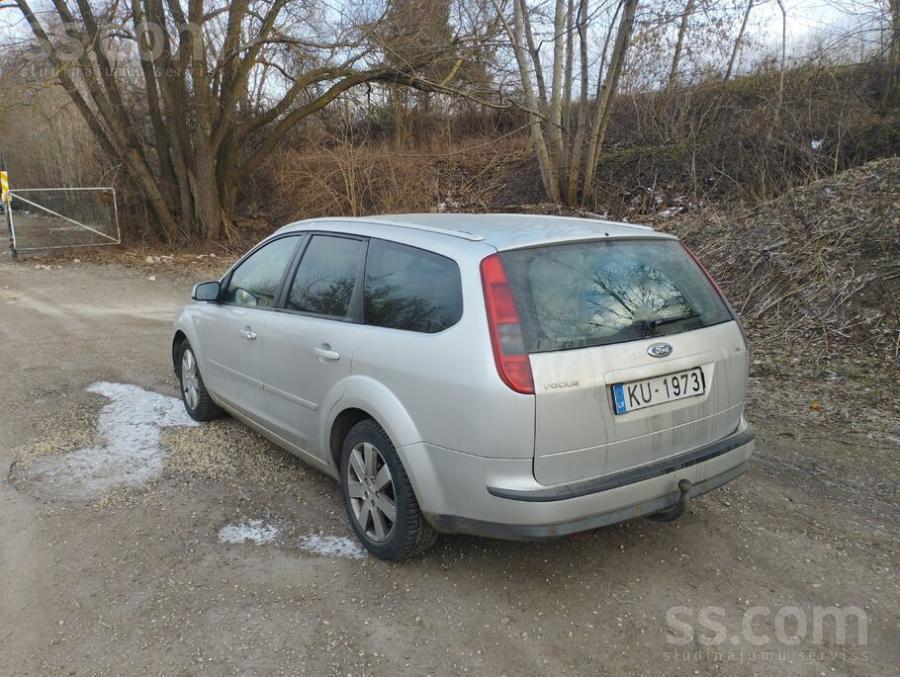 Pelēks Ford Focus 2008 Rīga, ar dzinēja tilpumu 1.60 L un nobraukumu 258 tūkst. km par 1400 €, foto 4 vietnē AUTOMOTO.COM.LV