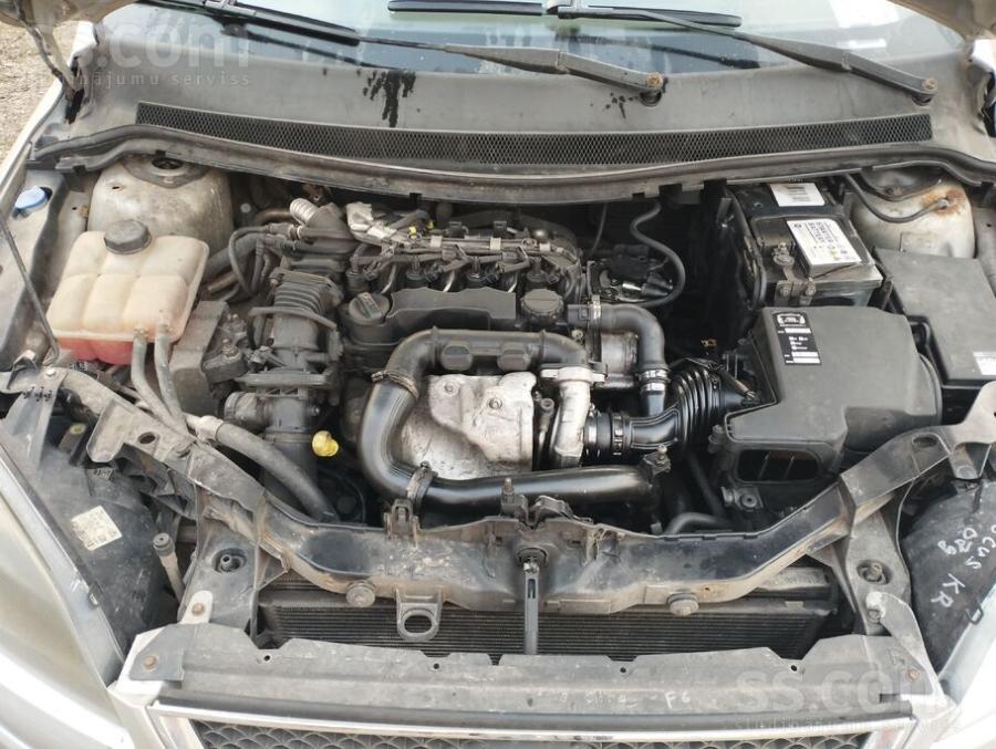 Pelēks Ford Focus 2008 Rīga, ar dzinēja tilpumu 1.60 L un nobraukumu 258 tūkst. km par 1400 €, foto 5 vietnē AUTOMOTO.COM.LV