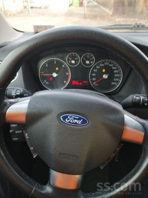 Pelēks Ford Focus 2008 Rīga, ar dzinēja tilpumu 1.60 L un nobraukumu 258 tūkst. km par 1400 €, foto 7 vietnē AUTOMOTO.COM.LV