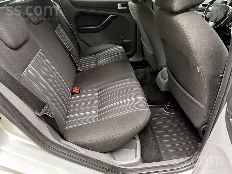 Grey Ford Focus 2008 in Riga, with an engine capacity of 1.60 L and mileage of 226 thousand km for 2200 €, photo 14 on AUTOMOTO.COM.LV