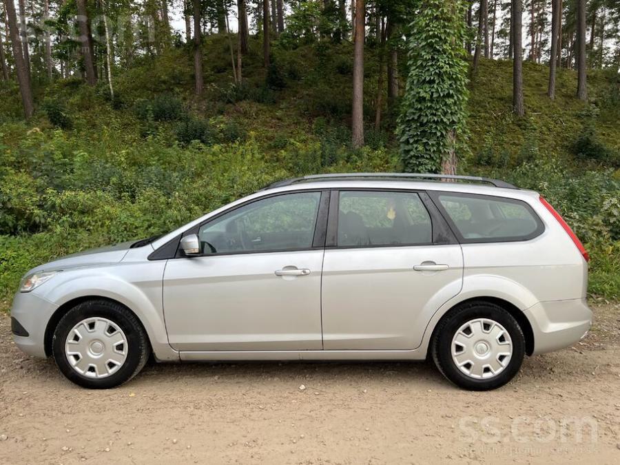 Grey Ford Focus 2008 in Riga, with an engine capacity of 1.60 L and mileage of 268 thousand km for 1450 €, photo 1 on AUTOMOTO.COM.LV