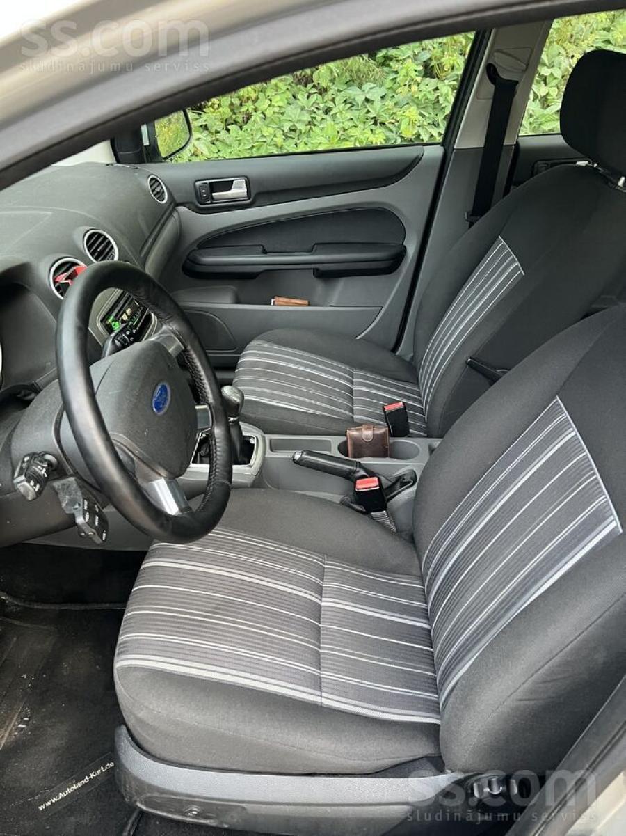 Grey Ford Focus 2008 in Riga, with an engine capacity of 1.60 L and mileage of 268 thousand km for 1450 €, photo 8 on AUTOMOTO.COM.LV