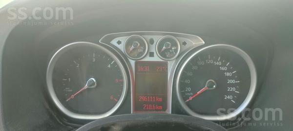 Grey Ford Focus 2008 in Riga, with an engine capacity of 1.60 L and mileage of 298 thousand km for 850 €, photo 5 on AUTOMOTO.COM.LV