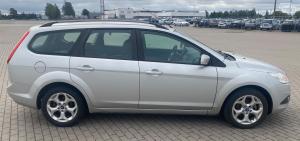 Pelēks Ford Focus 2008 Marijampole, ar dzinēja tilpumu 1.80 L un nobraukumu 213 tūkst. km par 1150 €, foto 4 vietnē AUTOMOTO.COM.LV
