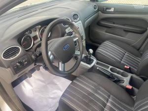 Pelēks Ford Focus 2008 Marijampole, ar dzinēja tilpumu 1.80 L un nobraukumu 213 tūkst. km par 1150 €, foto 11 vietnē AUTOMOTO.COM.LV