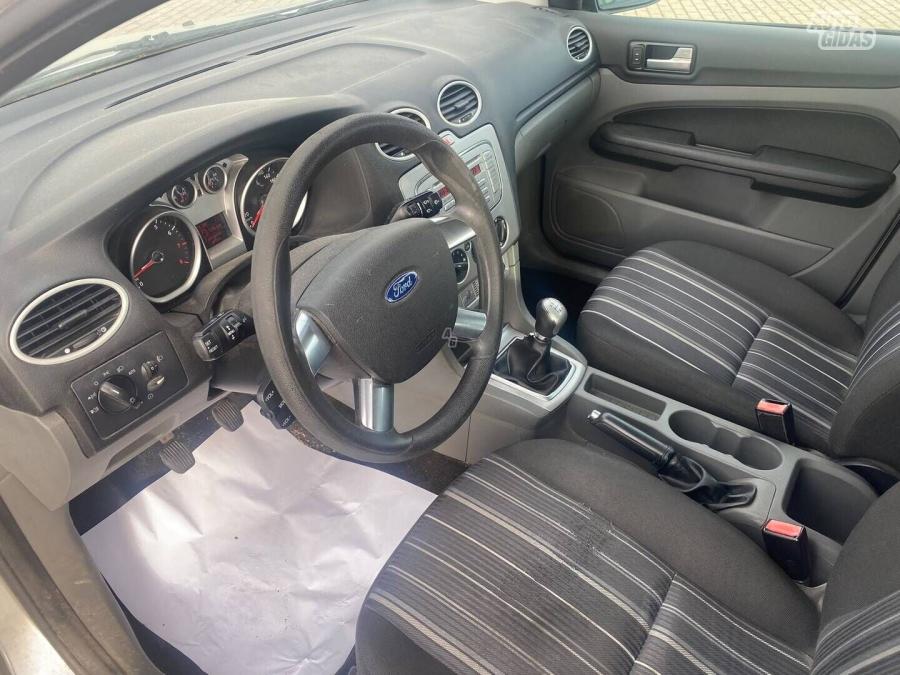 Pelēks Ford Focus 2008 Marijampole, ar dzinēja tilpumu 1.80 L un nobraukumu 213 tūkst. km par 1150 €, foto 11 vietnē AUTOMOTO.COM.LV