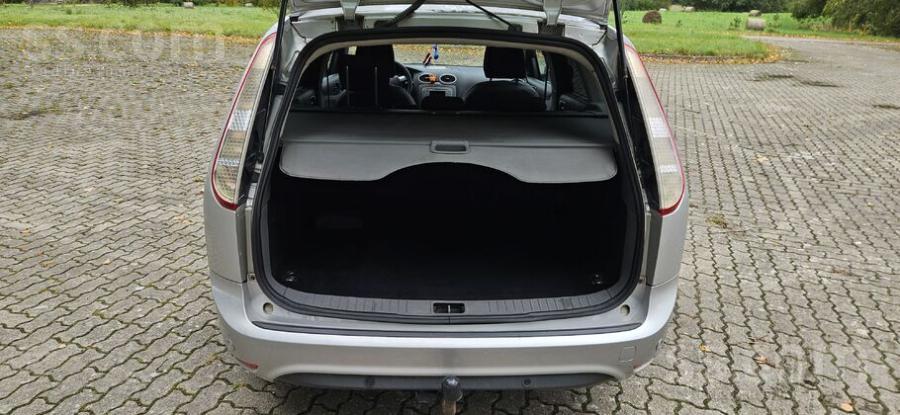 Pelēks Ford Focus 2008 Saldus, ar dzinēja tilpumu 1.60 L un nobraukumu 314 tūkst. km par 1000 €, foto 5 vietnē AUTOMOTO.COM.LV