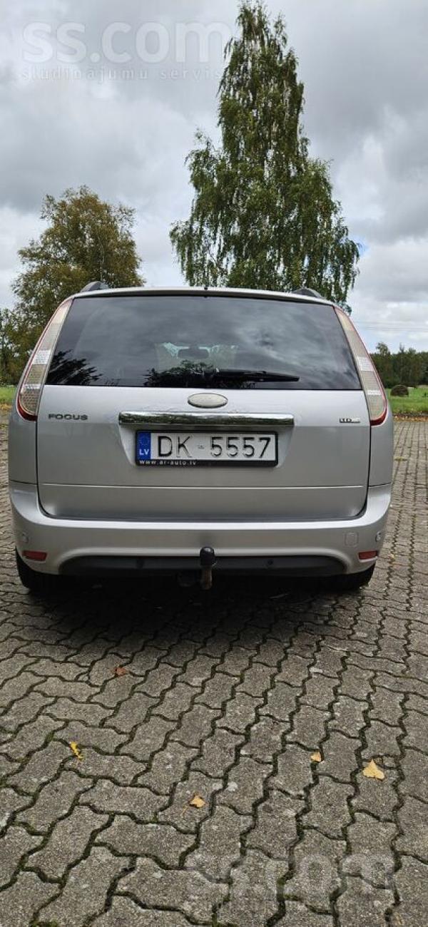 Grey Ford Focus 2008 in Saldus, with an engine capacity of 1.60 L and mileage of 314 thousand km for 1000 €, photo 6 on AUTOMOTO.COM.LV