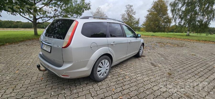 Pelēks Ford Focus 2008 Saldus, ar dzinēja tilpumu 1.60 L un nobraukumu 314 tūkst. km par 1000 €, foto 7 vietnē AUTOMOTO.COM.LV
