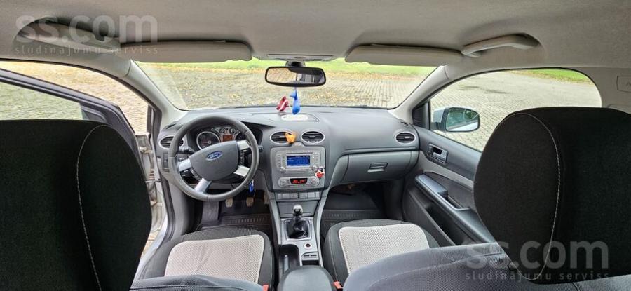 Pelēks Ford Focus 2008 Saldus, ar dzinēja tilpumu 1.60 L un nobraukumu 314 tūkst. km par 1000 €, foto 11 vietnē AUTOMOTO.COM.LV