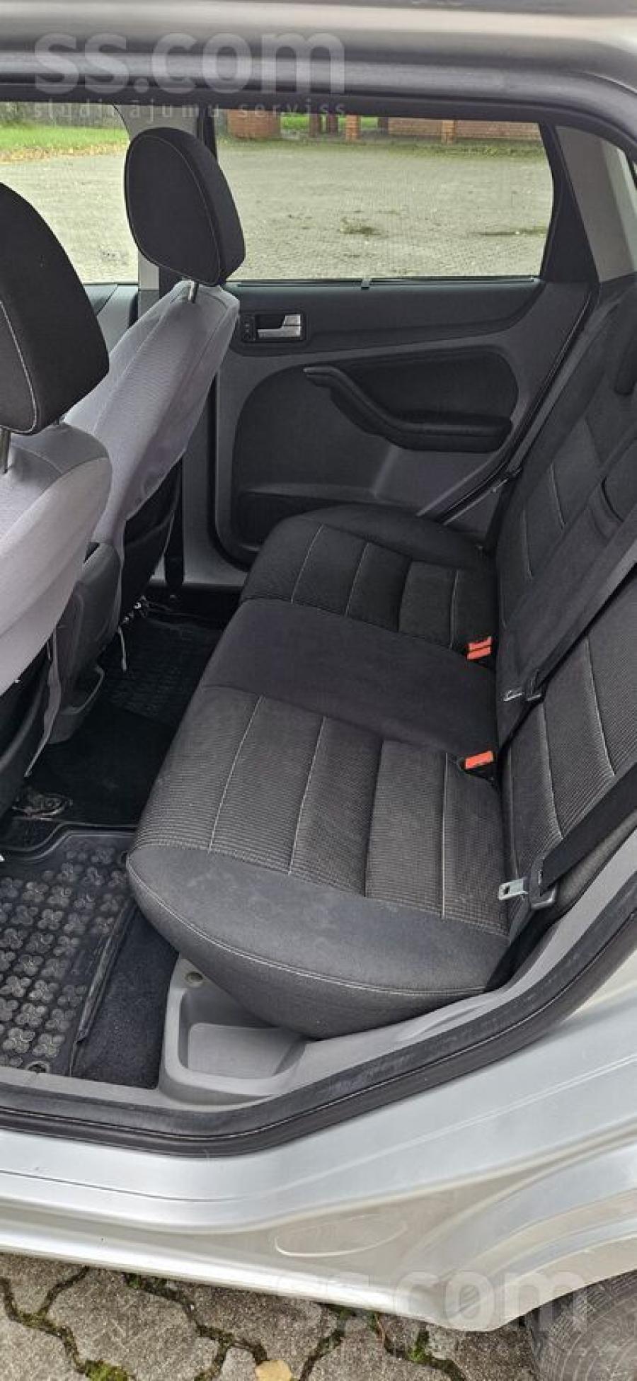 Pelēks Ford Focus 2008 Saldus, ar dzinēja tilpumu 1.60 L un nobraukumu 314 tūkst. km par 1000 €, foto 12 vietnē AUTOMOTO.COM.LV