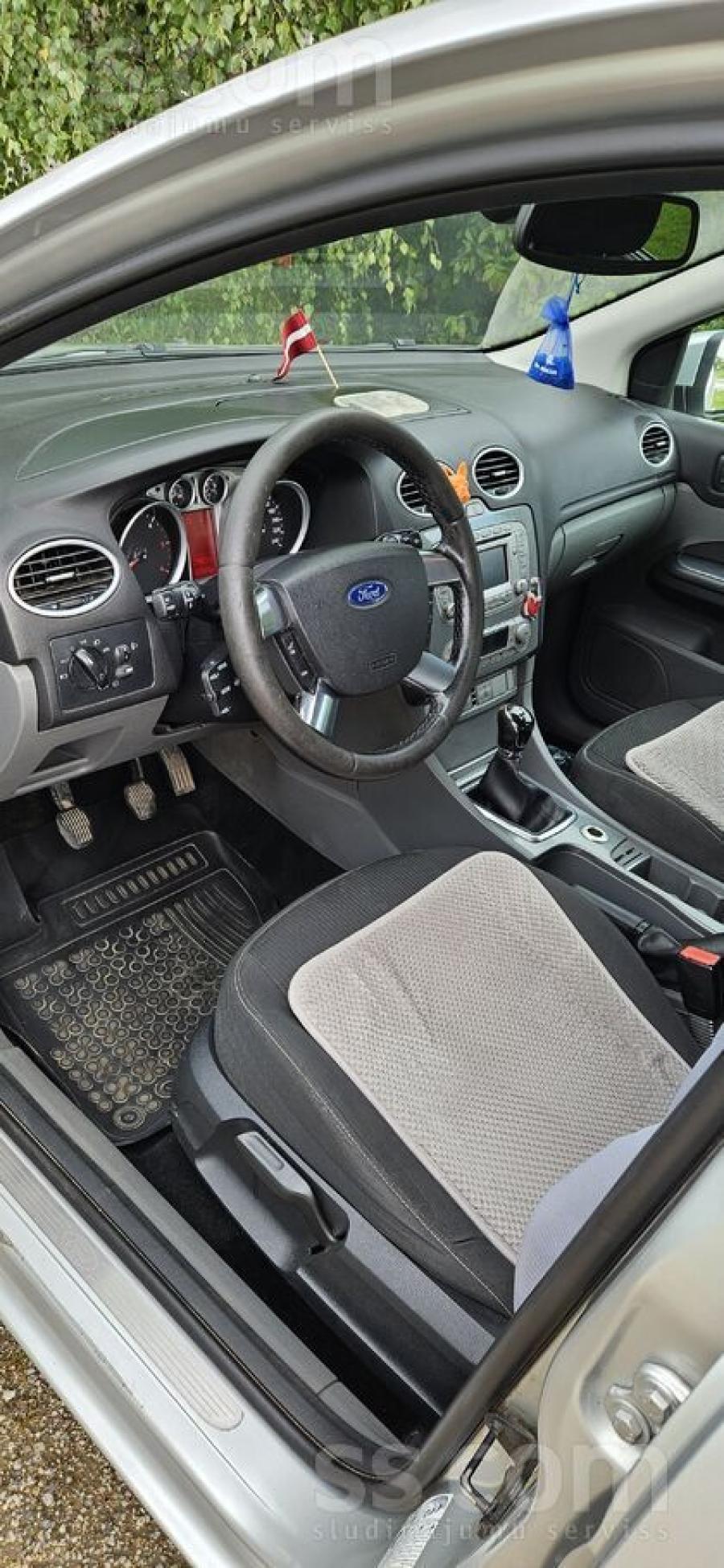 Pelēks Ford Focus 2008 Saldus, ar dzinēja tilpumu 1.60 L un nobraukumu 314 tūkst. km par 1000 €, foto 13 vietnē AUTOMOTO.COM.LV