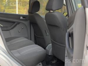 Grey Ford Focus 2008 in Jurmala, with an engine capacity of 1.60 L and mileage of 297 thousand km for 1100 €, photo 12 on AUTOMOTO.COM.LV