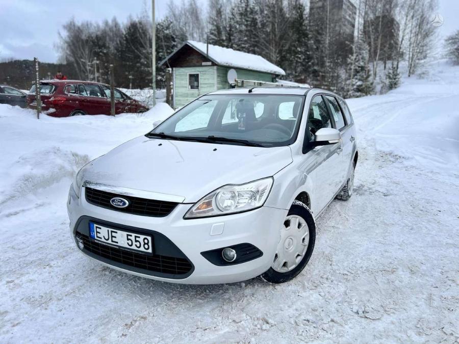 Grey Ford Focus 2009 in Vilnius, with an engine capacity of 1.60 L and mileage of 207 thousand km for 1650 €, photo 1 on AUTOMOTO.COM.LV