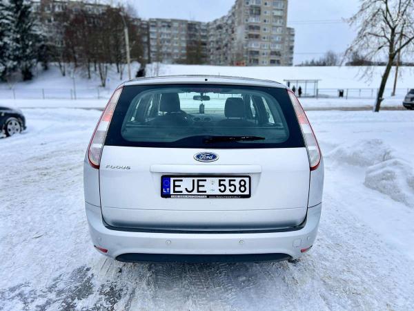 Grey Ford Focus 2009 in Vilnius, with an engine capacity of 1.60 L and mileage of 207 thousand km for 1650 €, photo 5 on AUTOMOTO.COM.LV