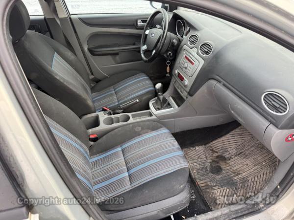 Grey Ford Focus 2009 in Tartu, with an engine capacity of 1.60 L and mileage of 369 thousand km for 2300 €, photo 9 on AUTOMOTO.COM.LV