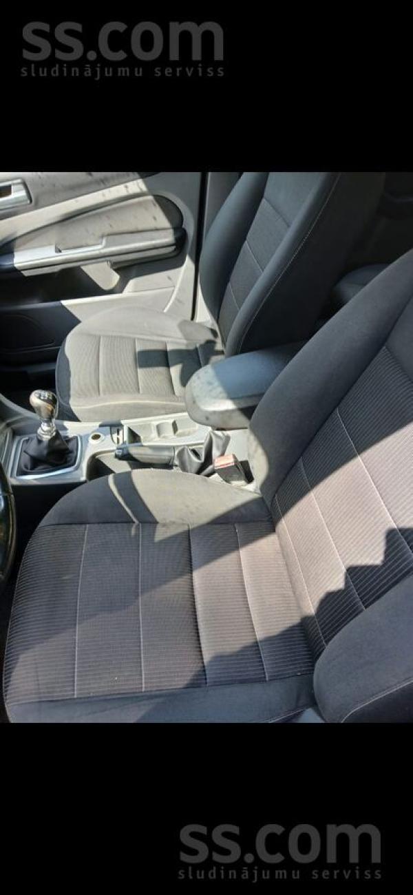 Grey Ford Focus 2009 in Riga, with an engine capacity of 2.00 L and mileage of 299 thousand km for 1790 €, photo 9 on AUTOMOTO.COM.LV