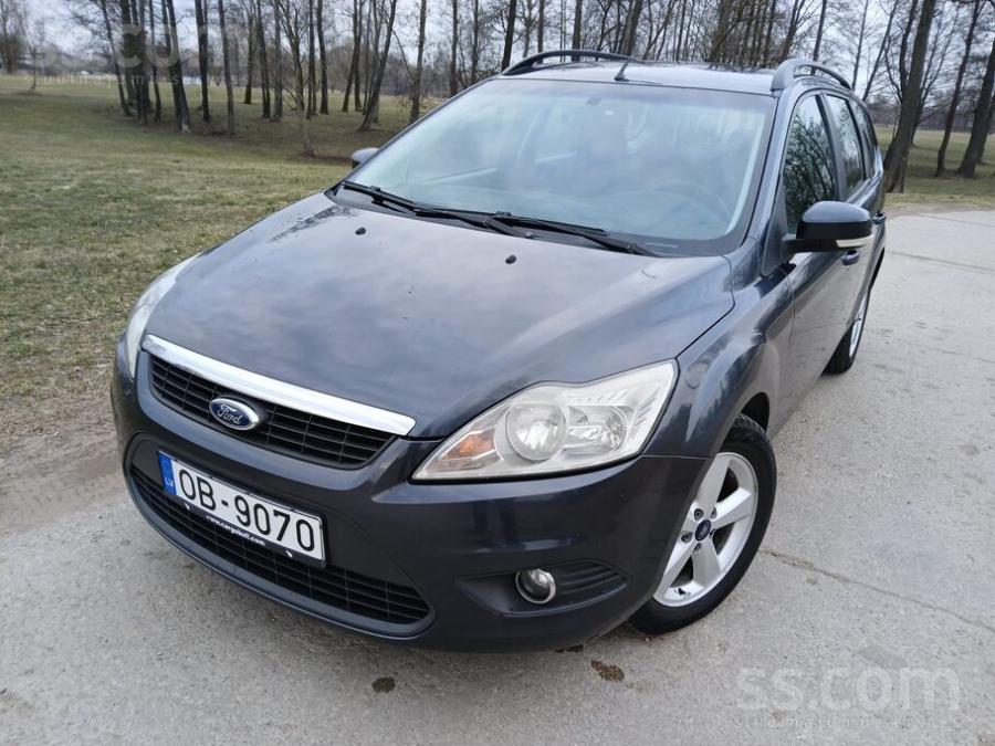 Pelēks Ford Focus 2009 Rīga, ar dzinēja tilpumu 2.00 L un nobraukumu 253 tūkst. km par 2450 €, foto 1 vietnē AUTOMOTO.COM.LV