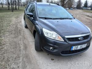 Pelēks Ford Focus 2009 Rīga, ar dzinēja tilpumu 2.00 L un nobraukumu 253 tūkst. km par 2450 €, foto 3 vietnē AUTOMOTO.COM.LV