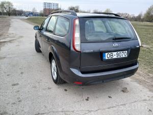Pelēks Ford Focus 2009 Rīga, ar dzinēja tilpumu 2.00 L un nobraukumu 253 tūkst. km par 2450 €, foto 4 vietnē AUTOMOTO.COM.LV