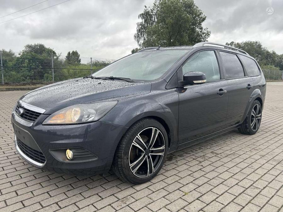Pelēks Ford Focus 2009 Marijampole, ar dzinēja tilpumu 1.60 L un nobraukumu 246 tūkst. km par 1899 €, foto 1 vietnē AUTOMOTO.COM.LV