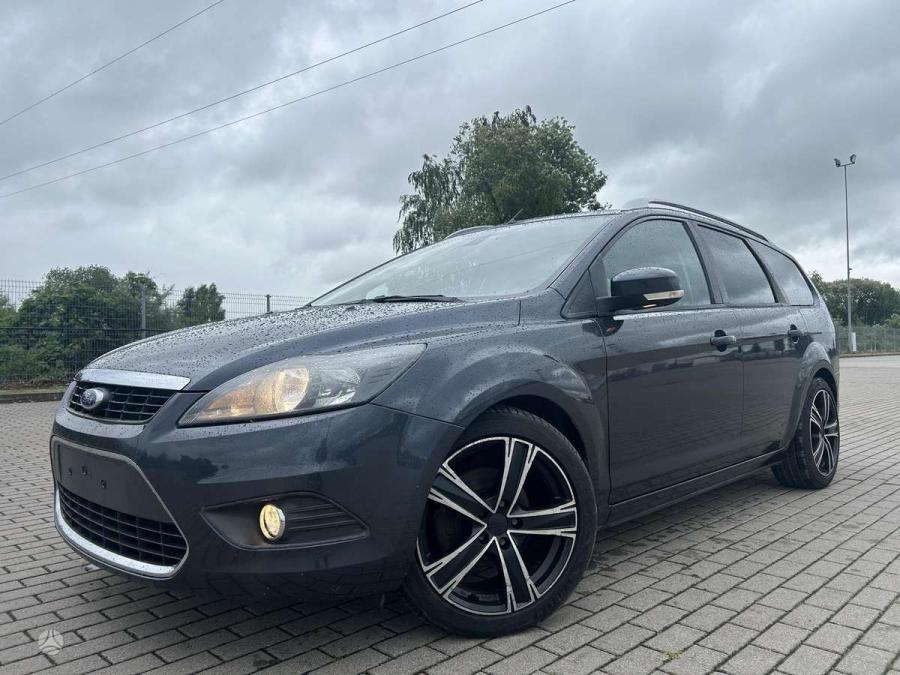 Pelēks Ford Focus 2009 Marijampole, ar dzinēja tilpumu 1.60 L un nobraukumu 246 tūkst. km par 1899 €, foto 16 vietnē AUTOMOTO.COM.LV