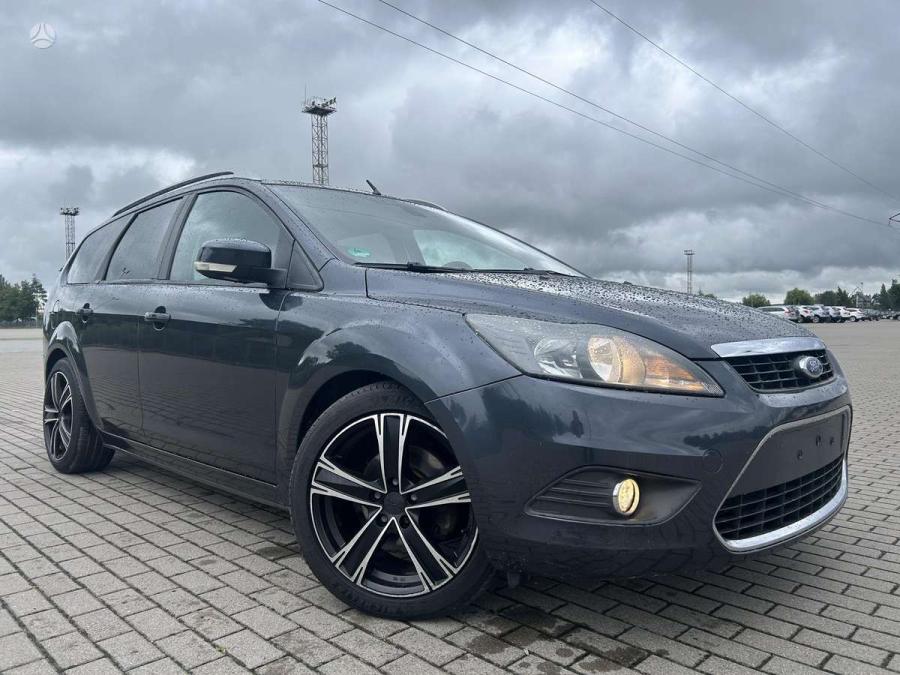Pelēks Ford Focus 2009 Marijampole, ar dzinēja tilpumu 1.60 L un nobraukumu 246 tūkst. km par 1899 €, foto 17 vietnē AUTOMOTO.COM.LV