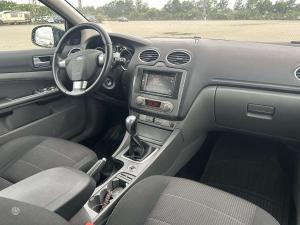 Pelēks Ford Focus 2009 Marijampole, ar dzinēja tilpumu 1.60 L un nobraukumu 246 tūkst. km par 1899 €, foto 27 vietnē AUTOMOTO.COM.LV