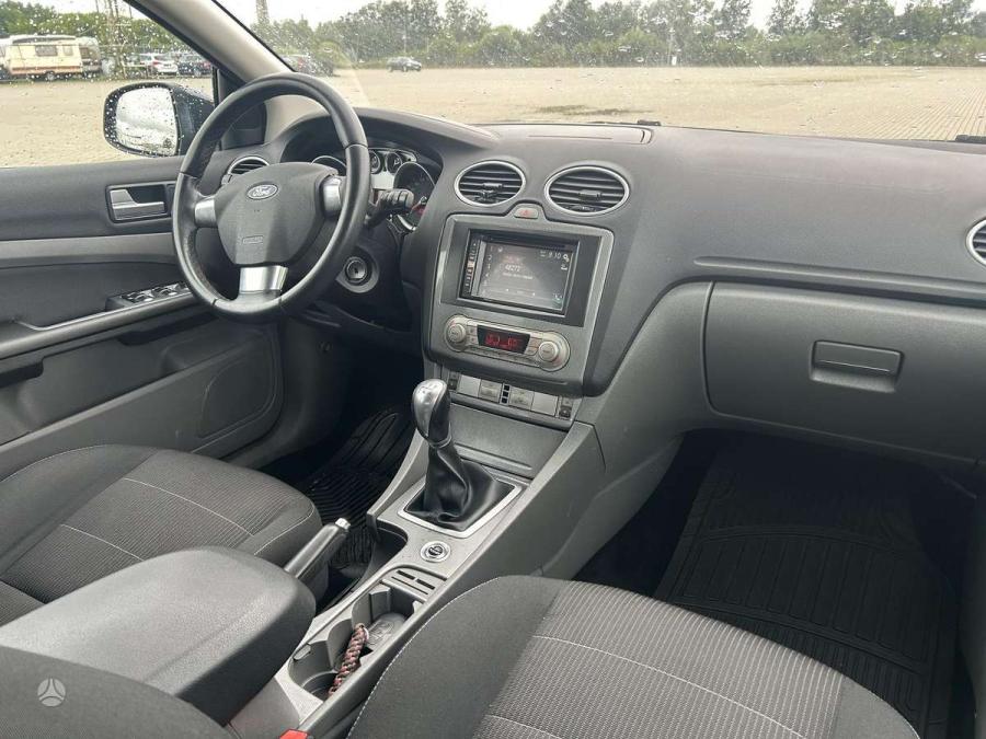 Pelēks Ford Focus 2009 Marijampole, ar dzinēja tilpumu 1.60 L un nobraukumu 246 tūkst. km par 1899 €, foto 27 vietnē AUTOMOTO.COM.LV